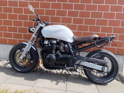 Kawazaki ZR-7 / Style Café Racer - Riky & Co